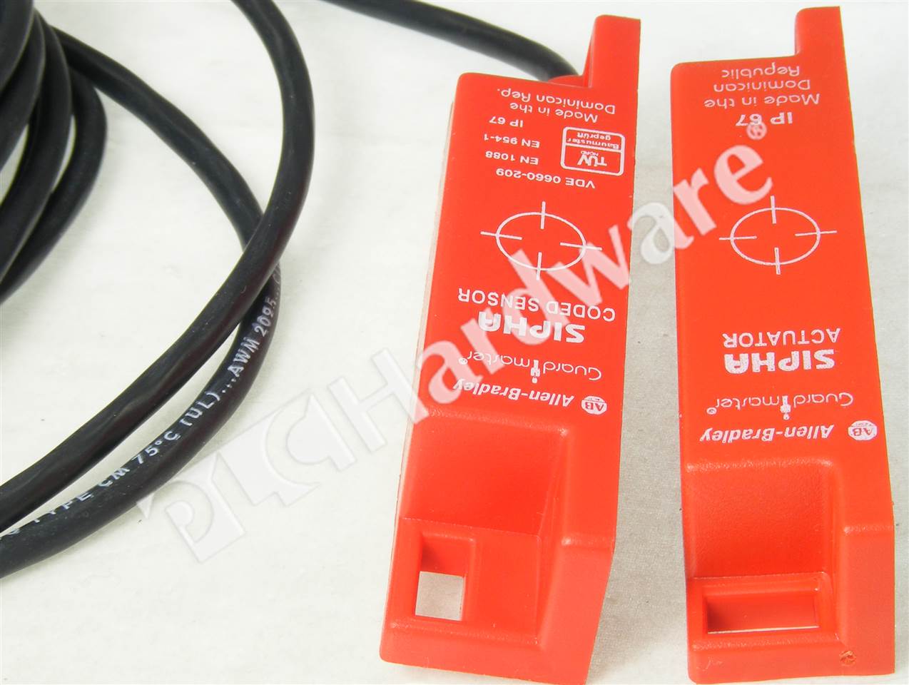 PLC Hardware: Allen-Bradley 440N-S32017 Sipha S21 Interlock Switch, 1NC 1NO